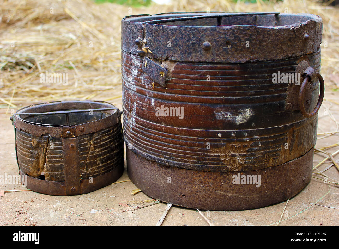 Antique traditional Indian vessel (para Stock Photo - Alamy