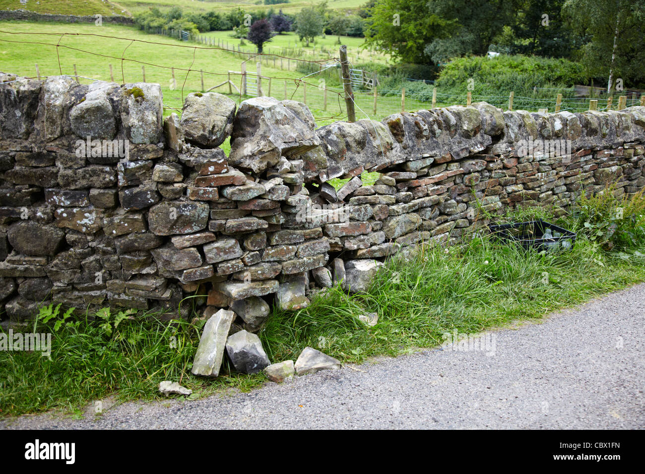 Dry stone wall damage hi-res stock photography and images - Alamy