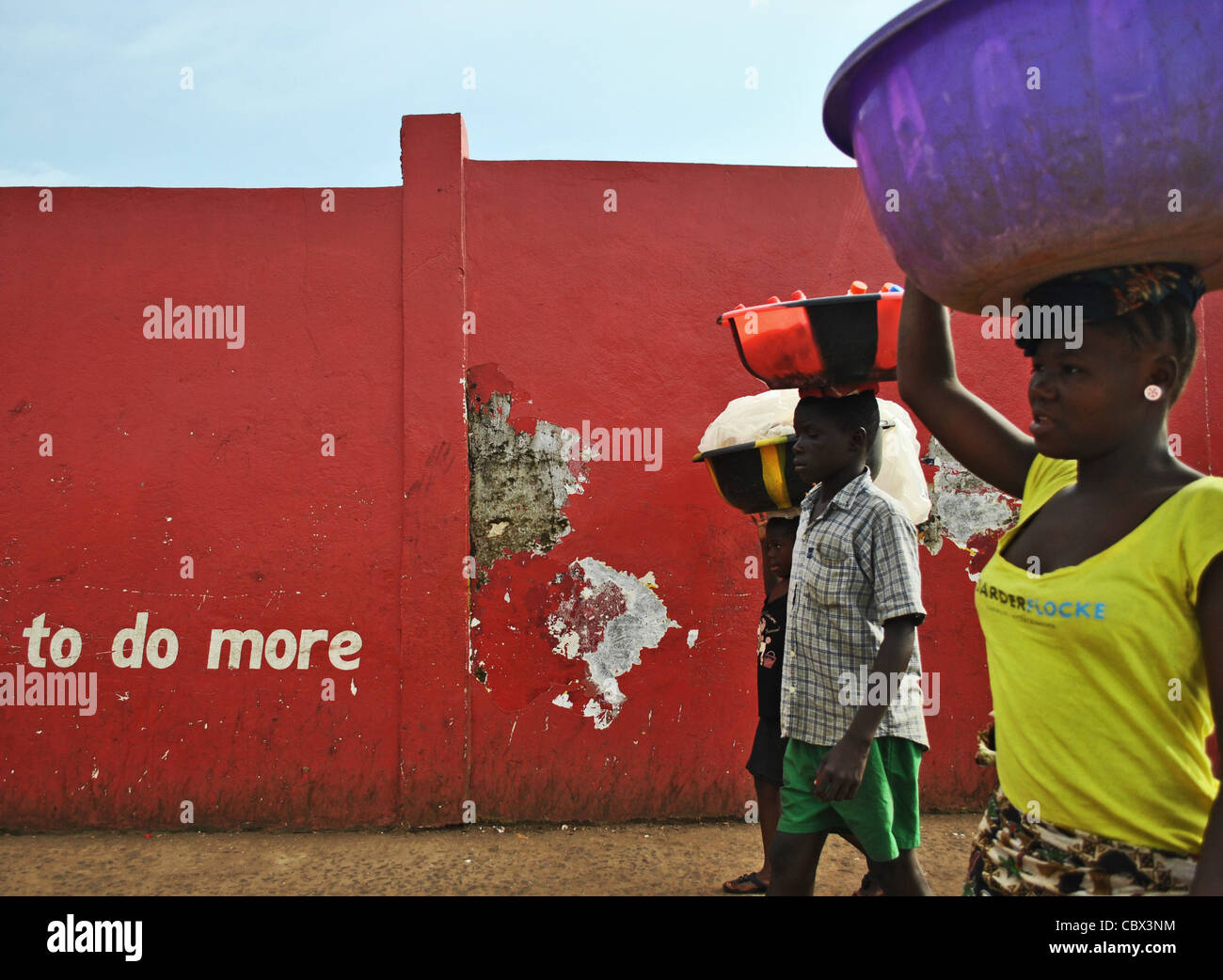 Street scene, Freetown, Sierra Leone Stock Photo - Alamy