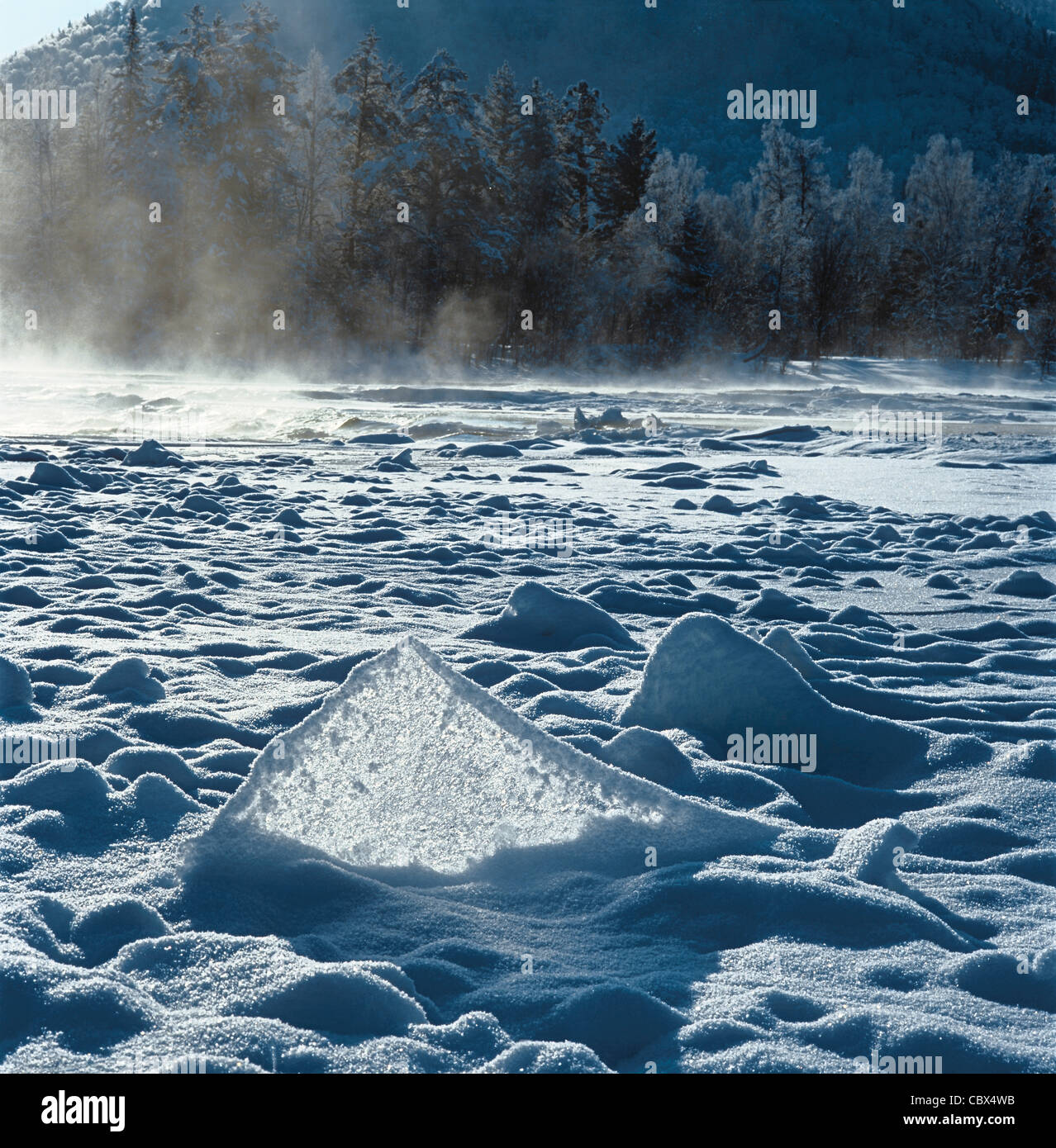 Siberia taiga river hi-res stock photography and images - Alamy
