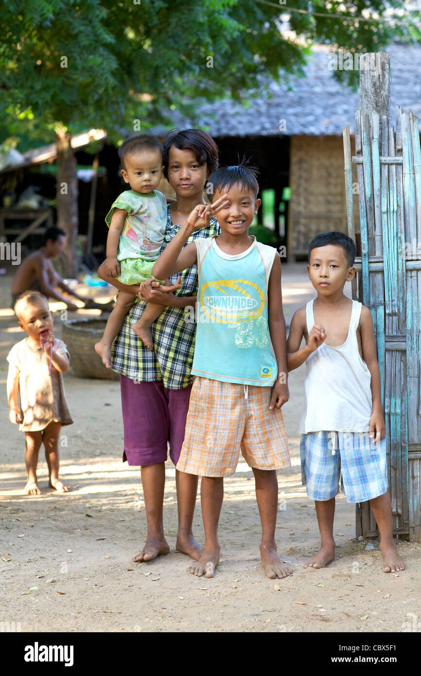 Family of children in Myanmar Stock Photo - Alamy
