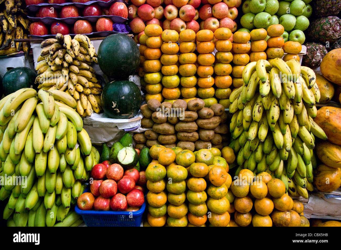 Bolivia. Fruit market in Cochabamba Stock Photo - Alamy