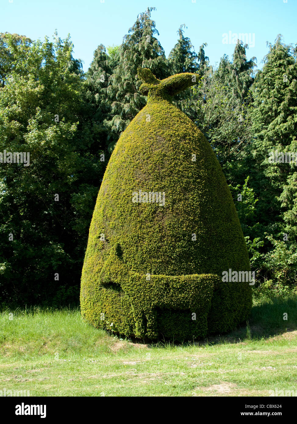 Yew topiary hi-res stock photography and images - Alamy