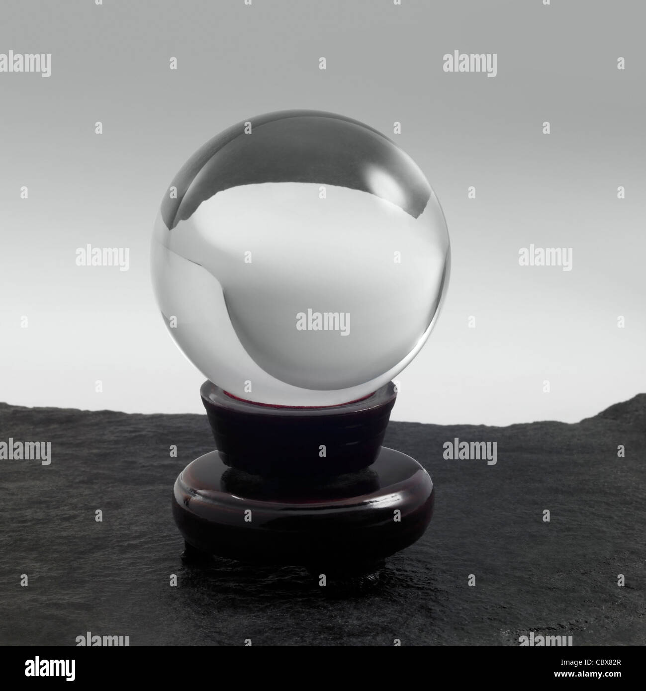 Crystal ball stand hi-res stock photography and images - Alamy