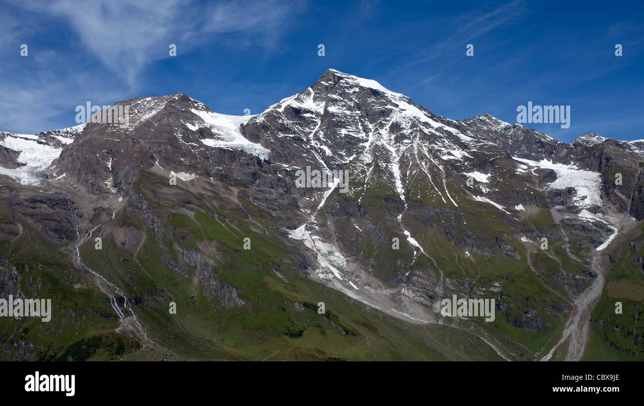 High mountain landscape hi-res stock photography and images - Alamy