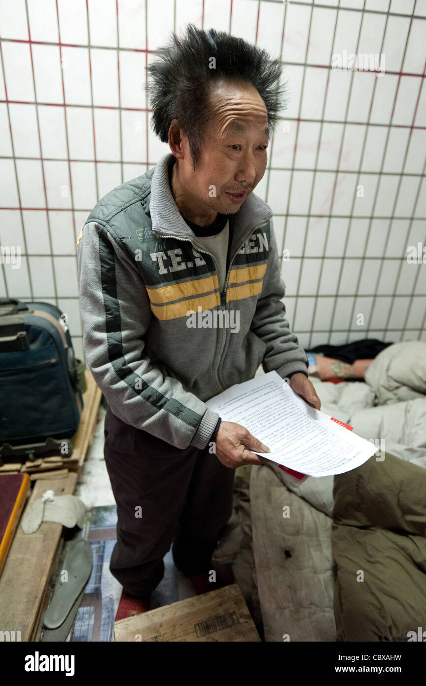 Homeless man beijing china hi-res stock photography and images - Alamy
