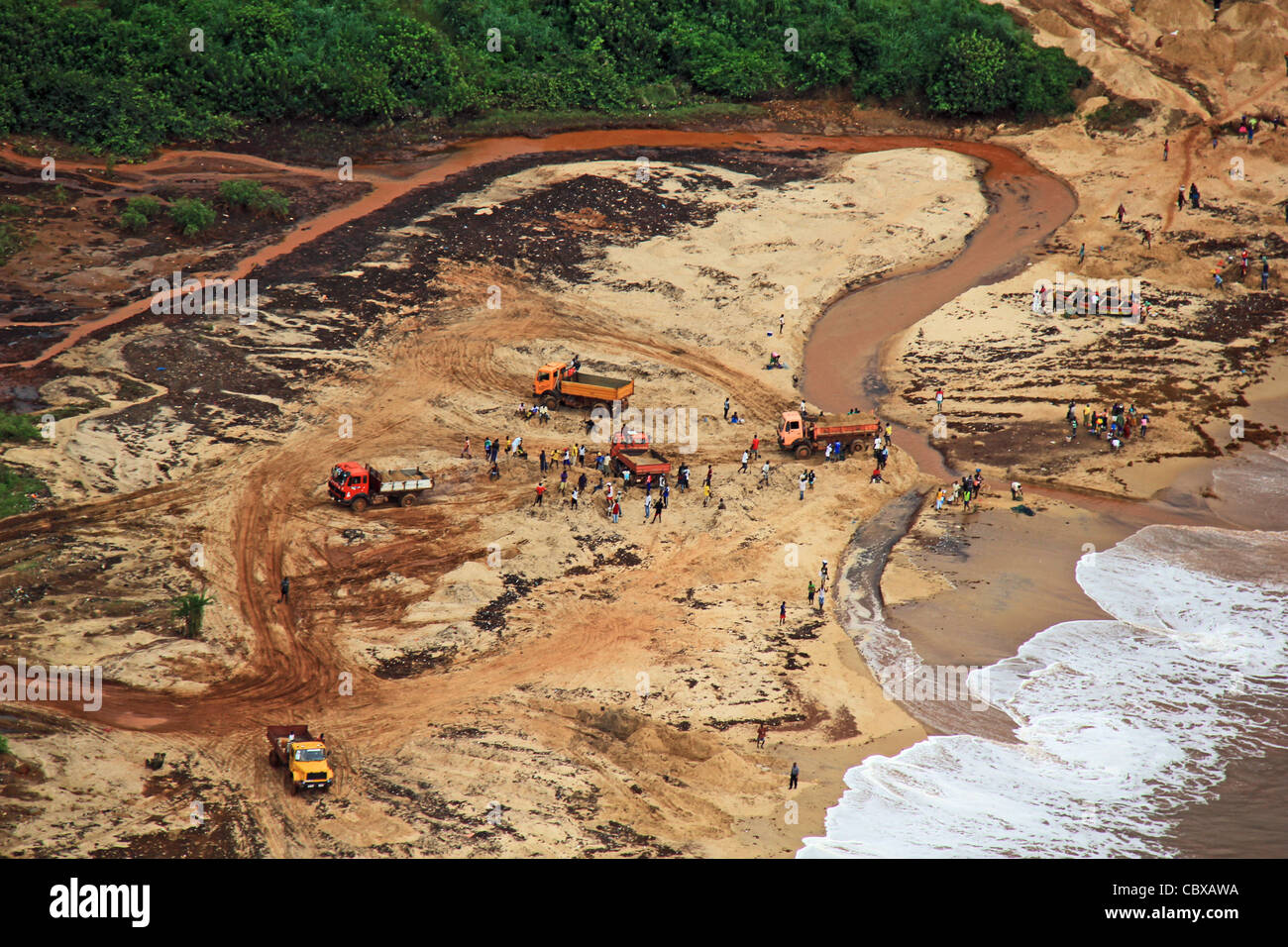Sand mining on a beach on the Freetown Peninsula, Sierra Leone Stock ...