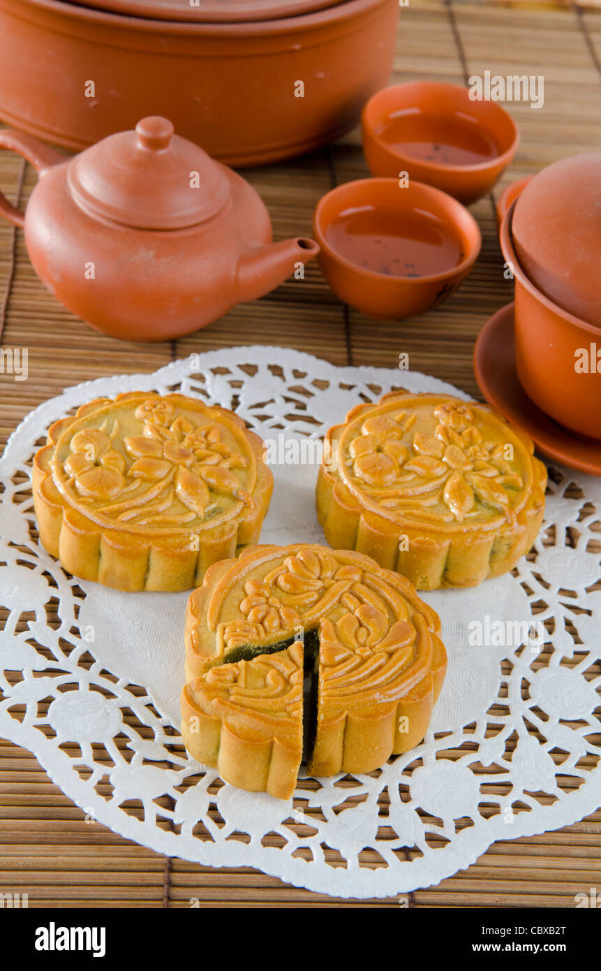 Mooncake festival hi-res stock photography and images - Alamy