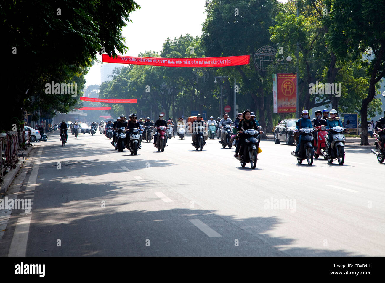 Vietnamese traffic jam hi-res stock photography and images - Alamy