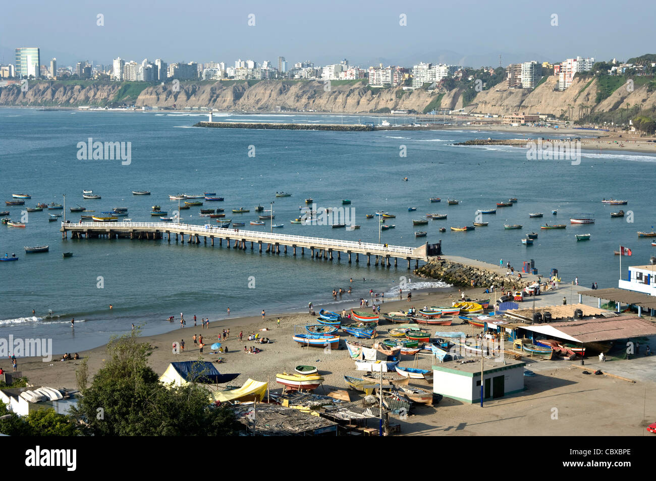Peru. Lima city. Chorrillos port. Green coast Stock Photo - Alamy