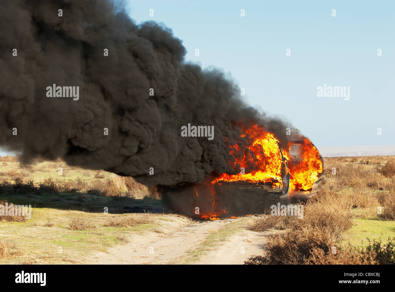Car fire flames hi-res stock photography and images - Alamy