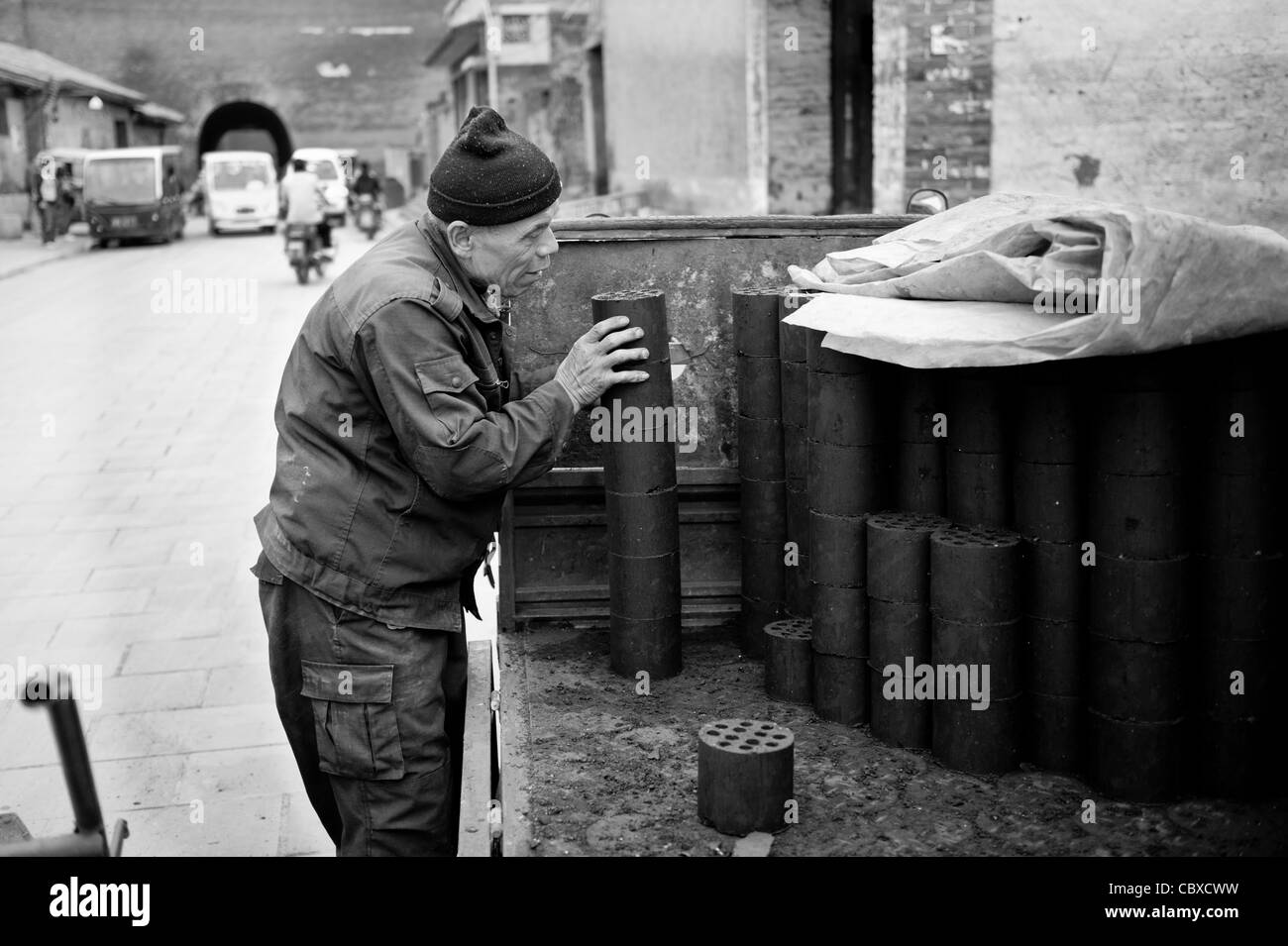 Coal delivery man hi-res stock photography and images - Alamy