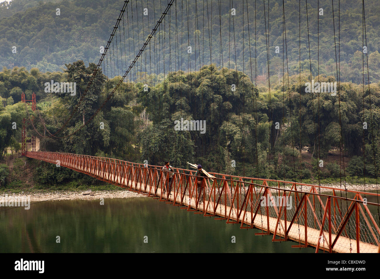 The suspension bridge at the foot of the foot hi-res stock photography ...