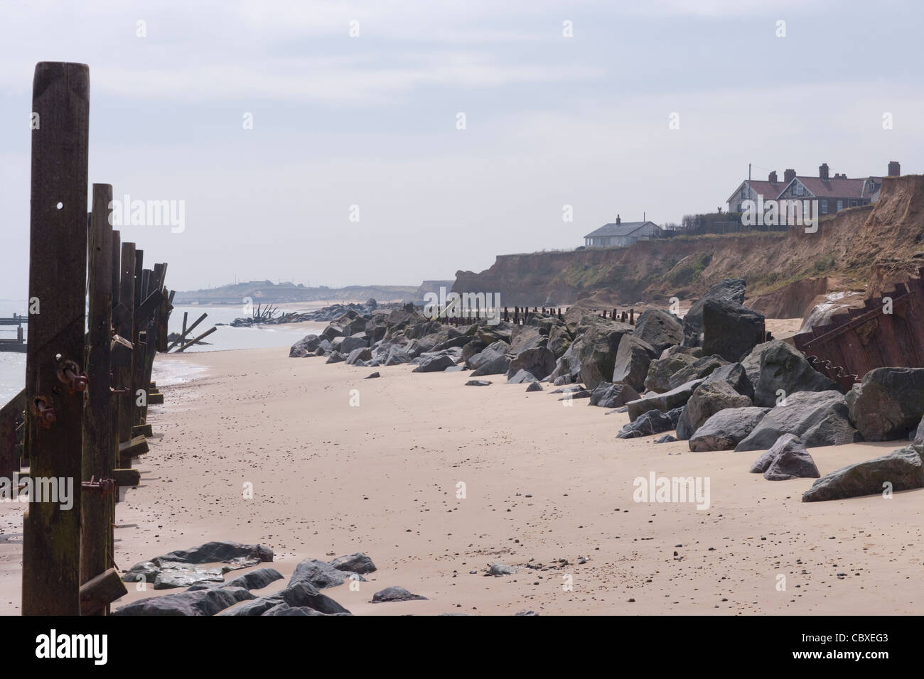 Happisburgh coastline, North Norfolk, East Anglia. Erosion of cliffs by ...