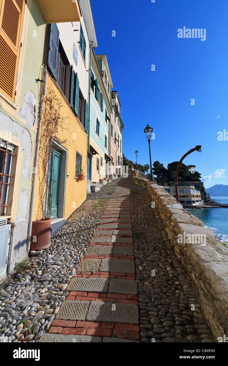 Typical italian village street scene hi-res stock photography and ...