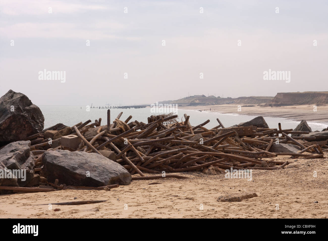 Beach homes destroyed by waves hi-res stock photography and images - Alamy