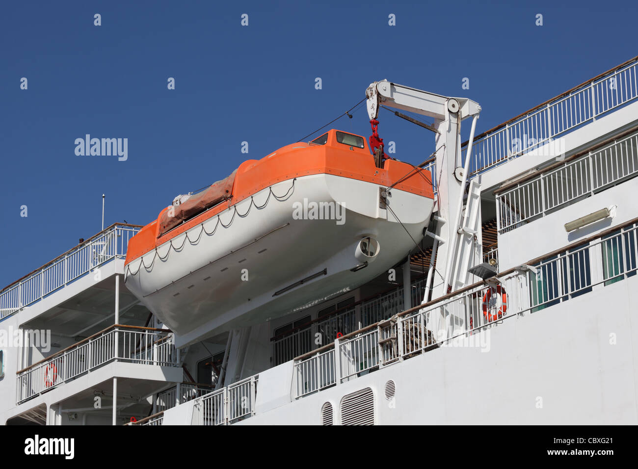 Modern lifeboat hi-res stock photography and images - Alamy