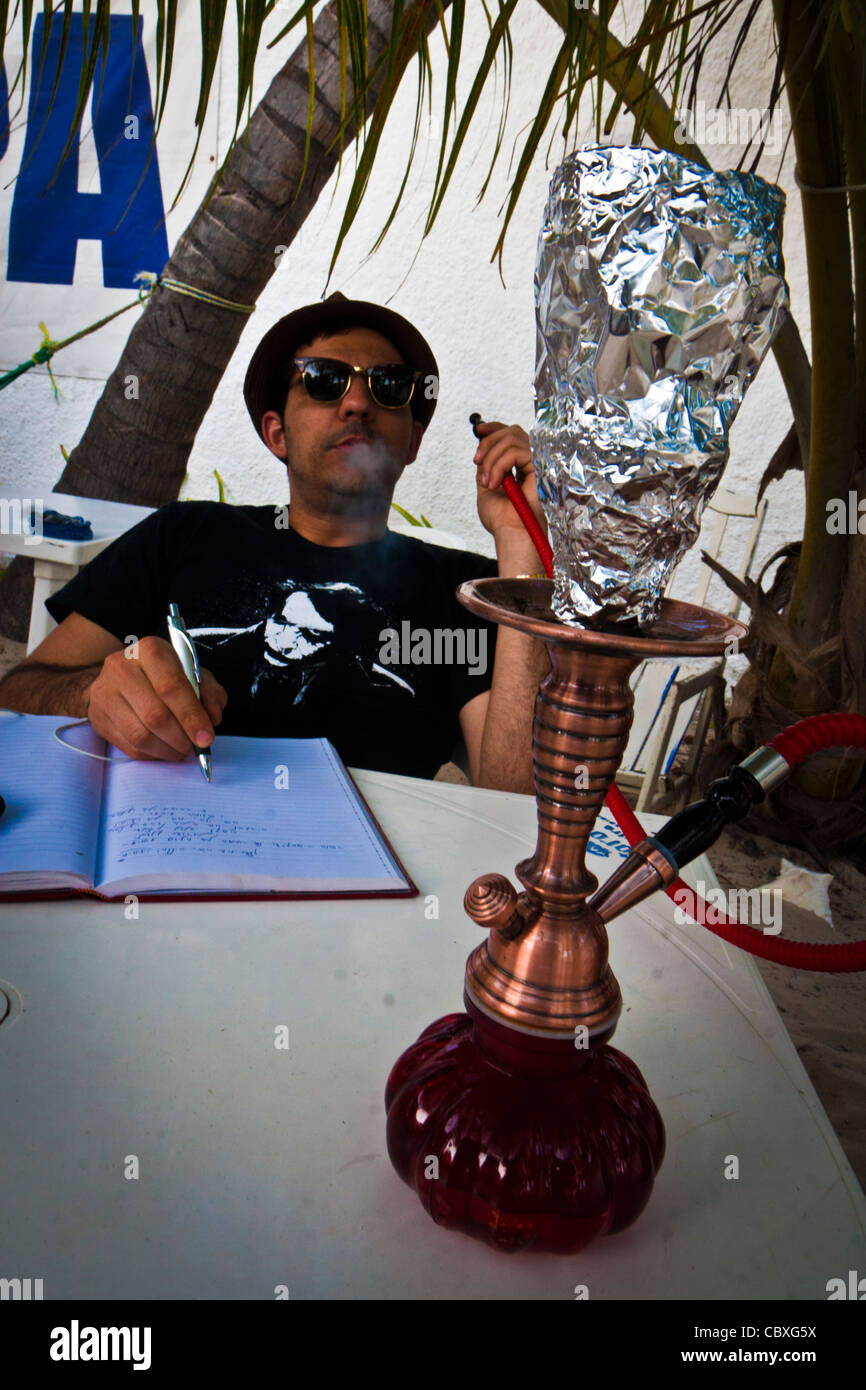 Shisha pen hi-res stock photography and images - Alamy