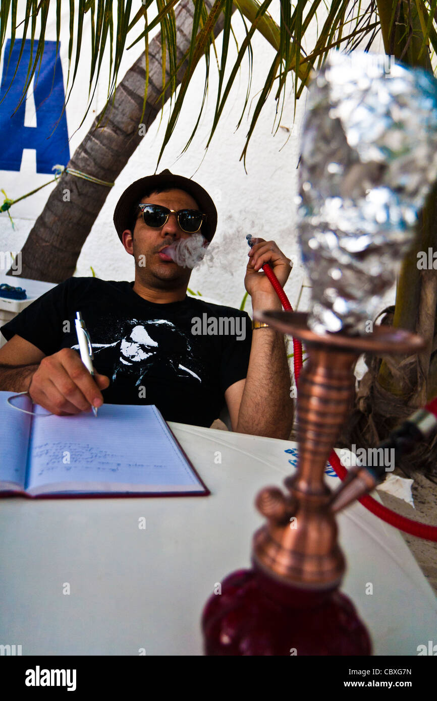 Smoke writing hi-res stock photography and images - Alamy
