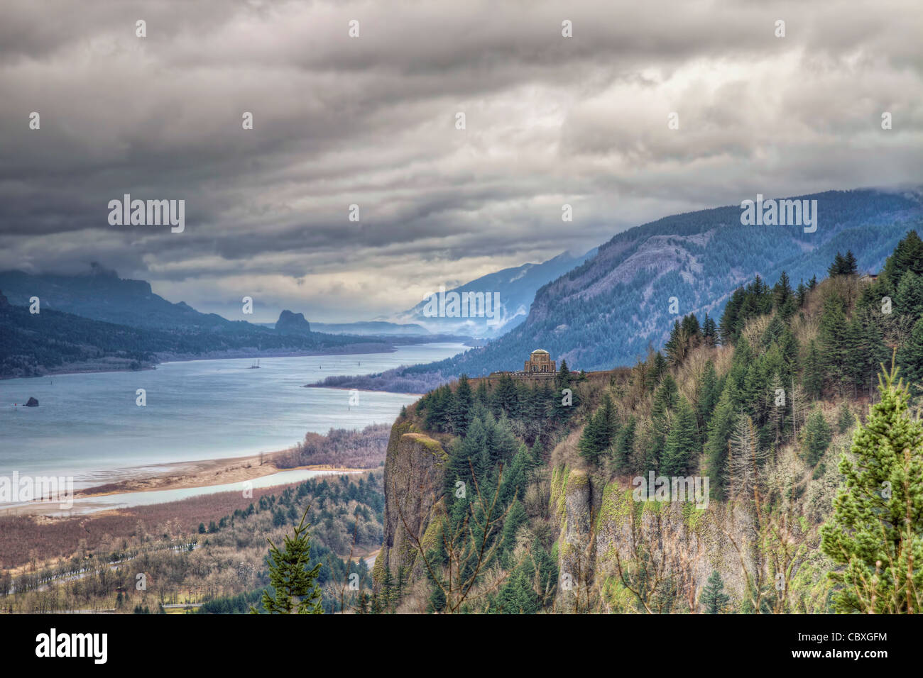 Washington state parks low viewpoint hi-res stock photography and ...