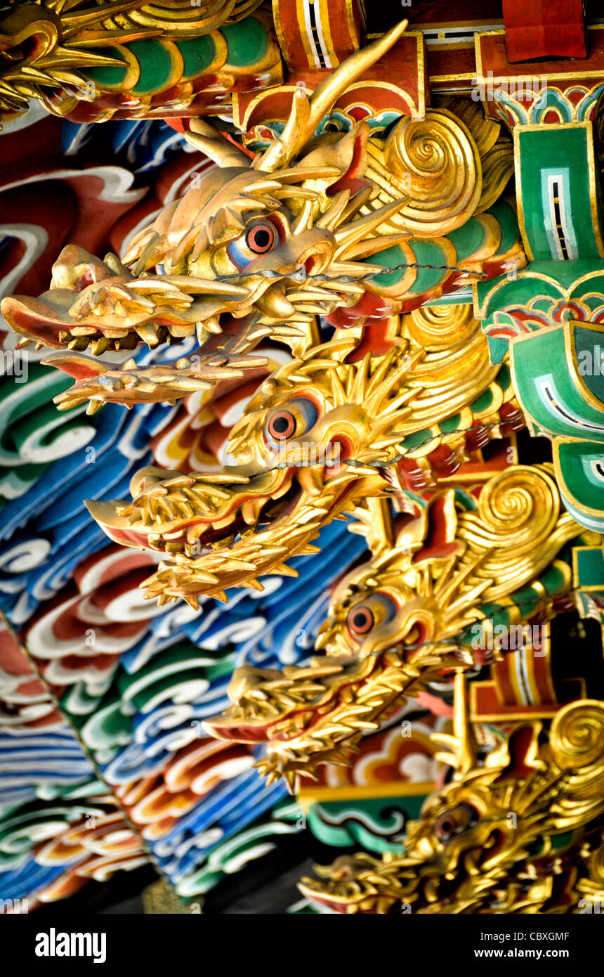 Japanese temple rafters hi-res stock photography and images - Alamy
