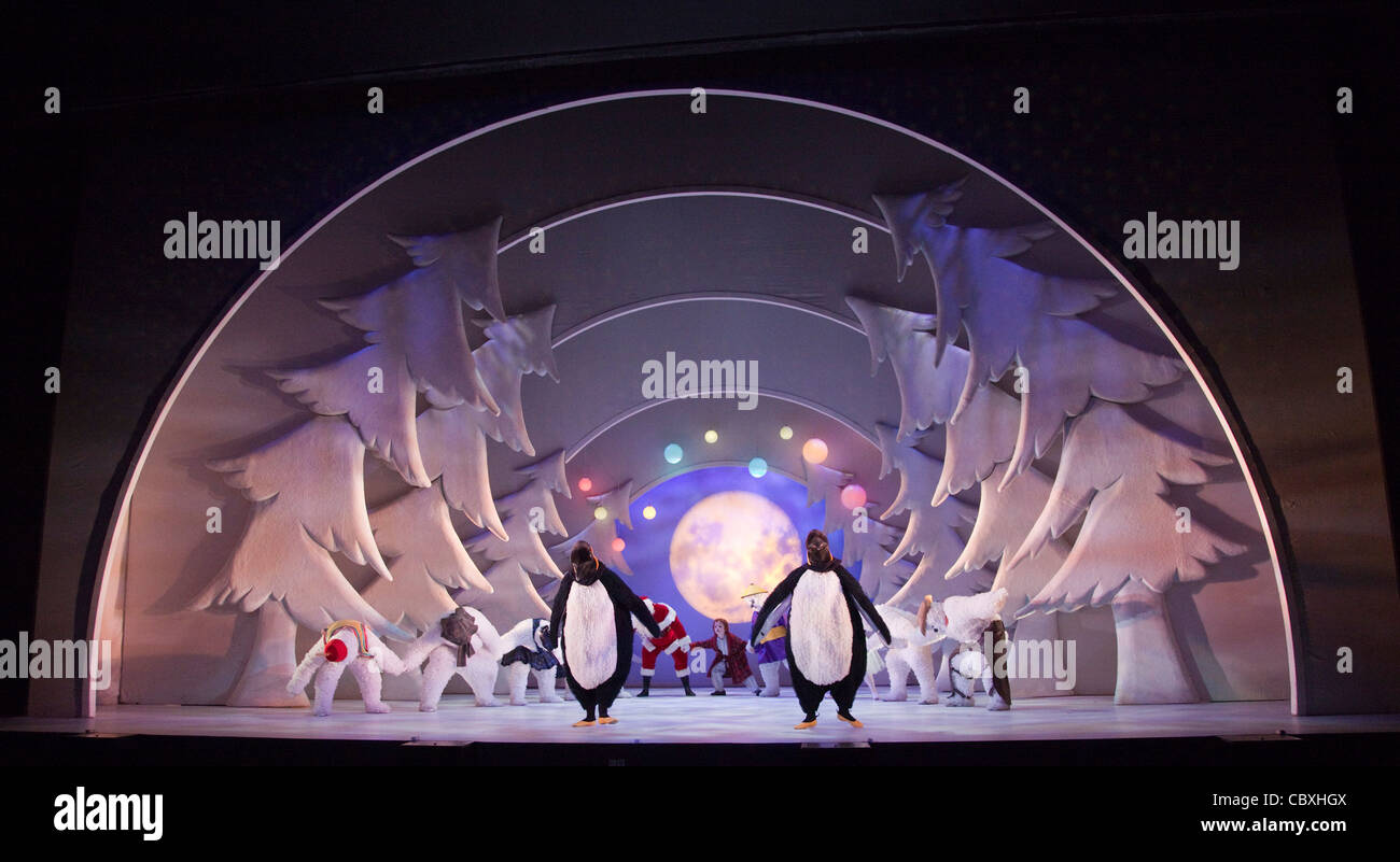 Snowman theatre performance hi-res stock photography and images - Alamy