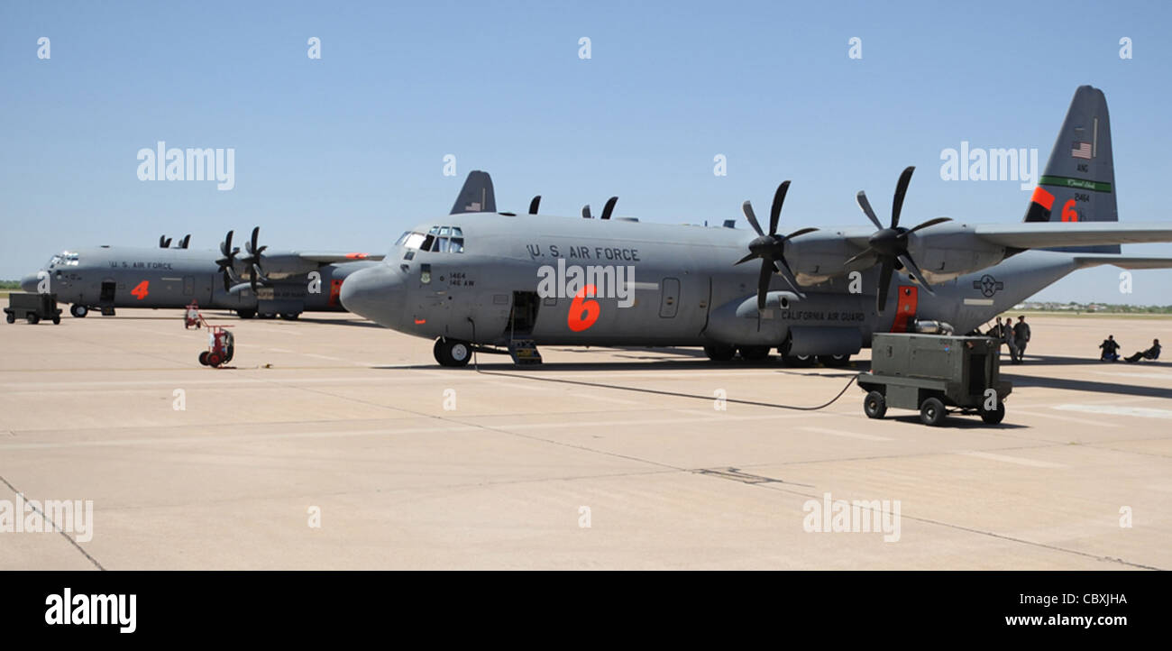 Modular airborne firefighting systems hi-res stock photography and ...