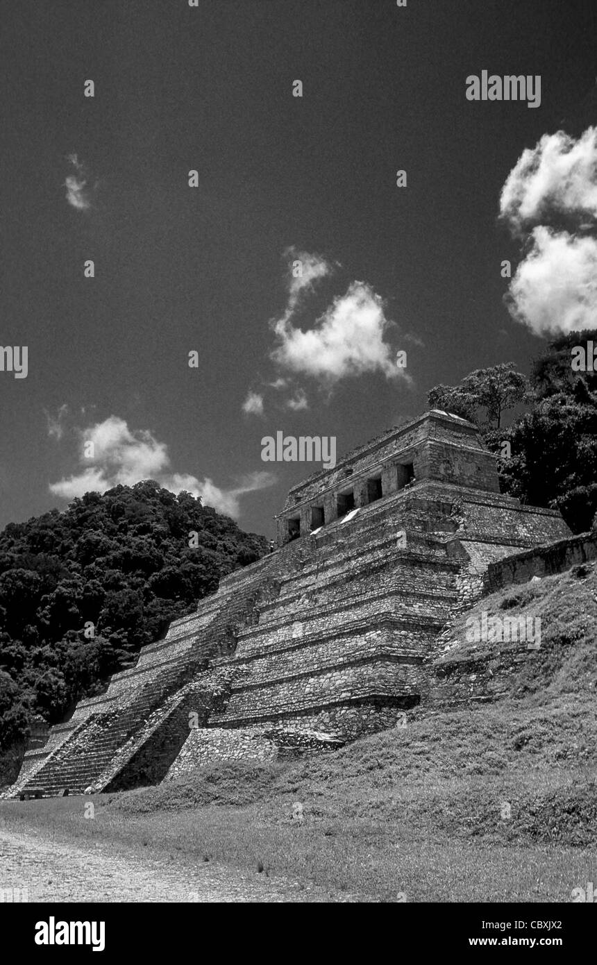The Temple of the Inscriptions at the Mayan ruins of Palenque, Chiapas ...