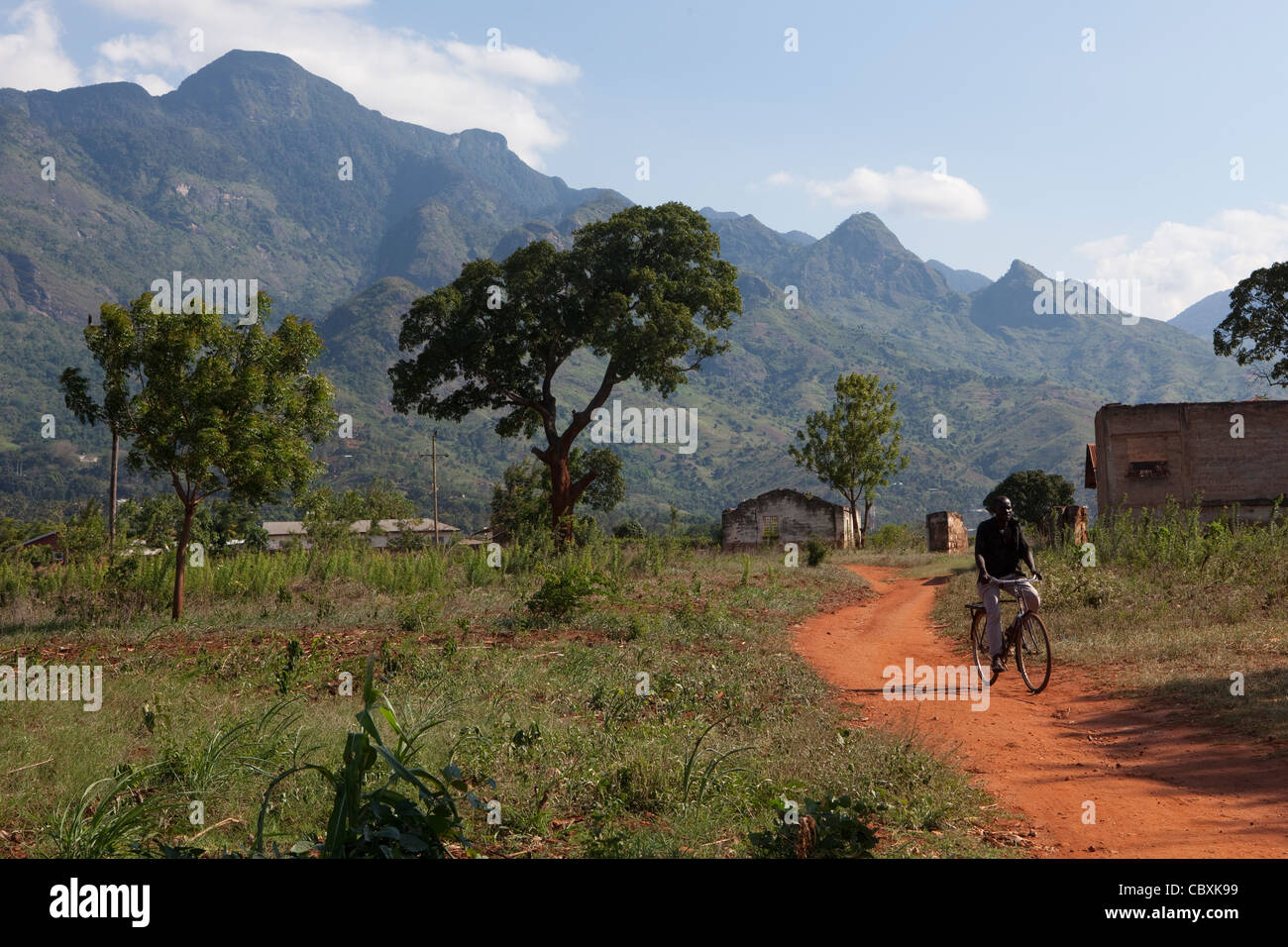 The Uluguru Mountains rise above Morogoro, Tanzania, East Africa Stock ...