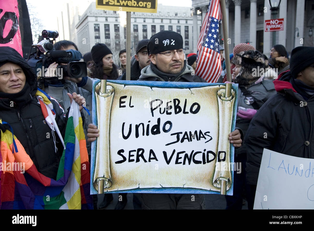 Undocumented immigrants deportation hi-res stock photography and images ...