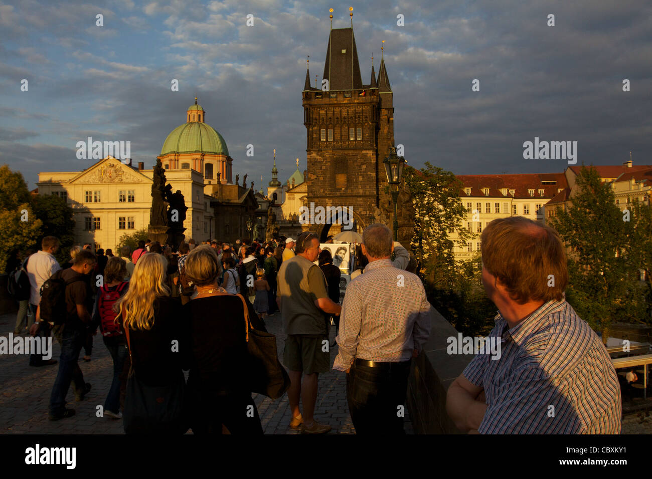 Crowd prague old hi-res stock photography and images - Alamy