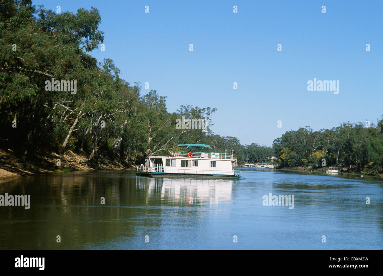 Houseboats on the Murray river near Echuca, Victoria, Australia Stock ...