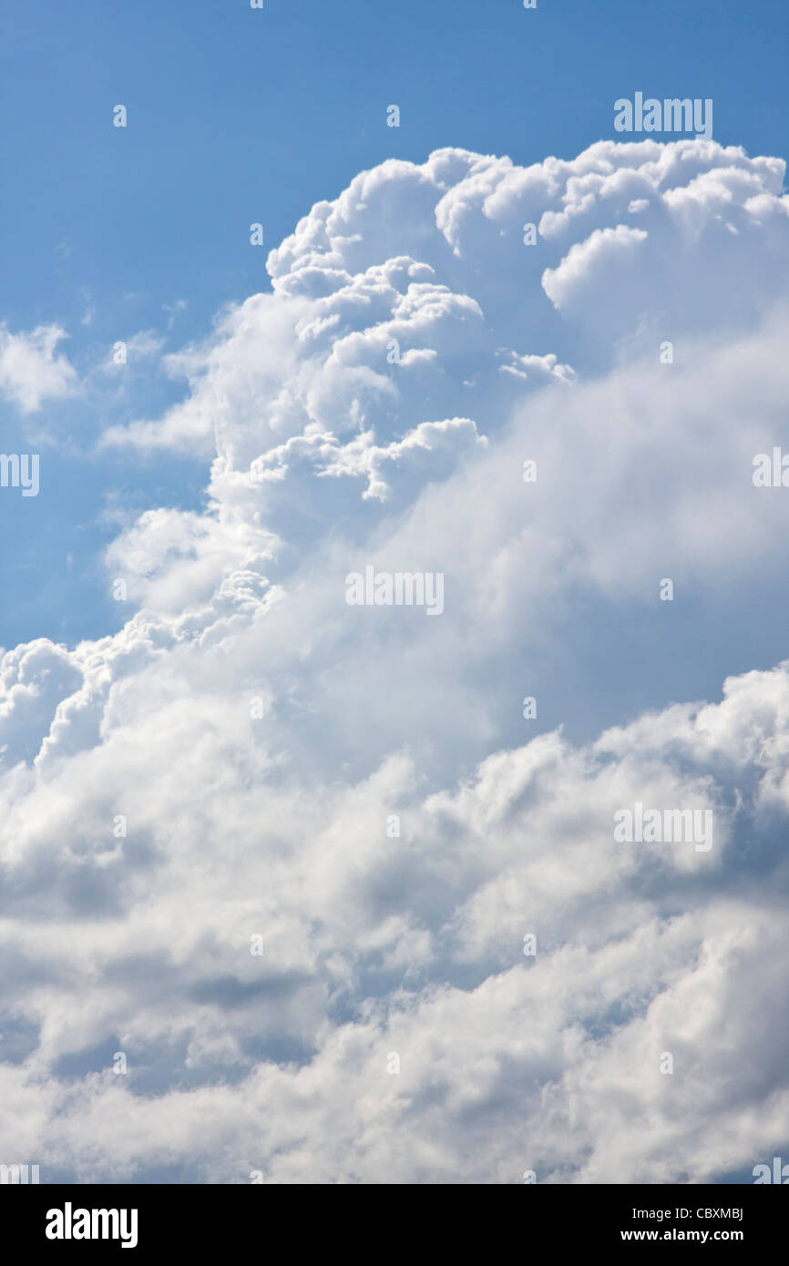 Cloud building up hi-res stock photography and images - Alamy