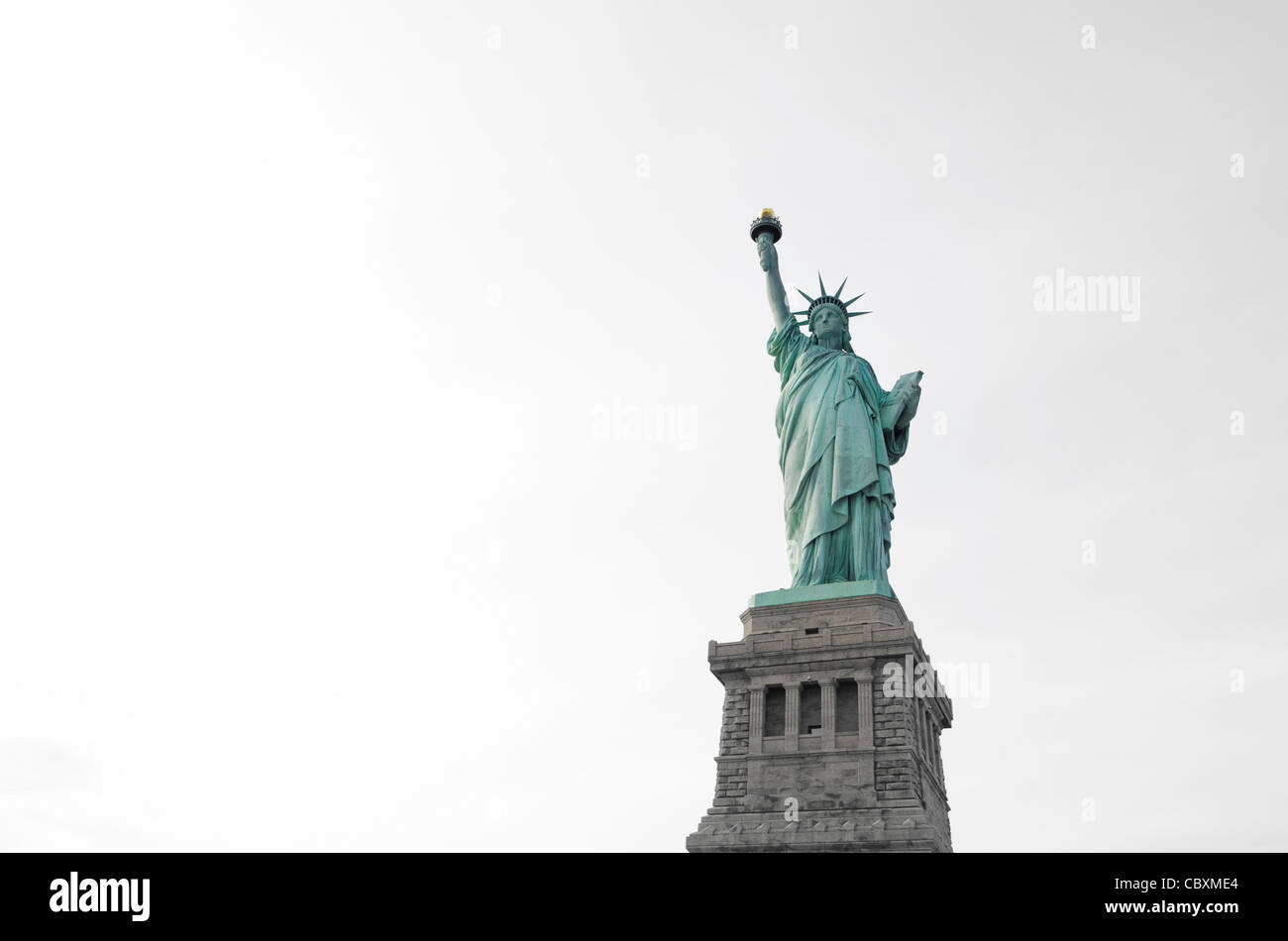 Night view statue of liberty hi-res stock photography and images - Alamy