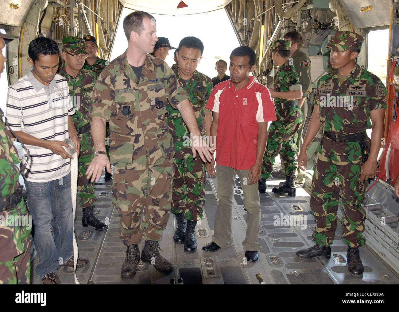 El c 130 hercules hi-res stock photography and images - Alamy