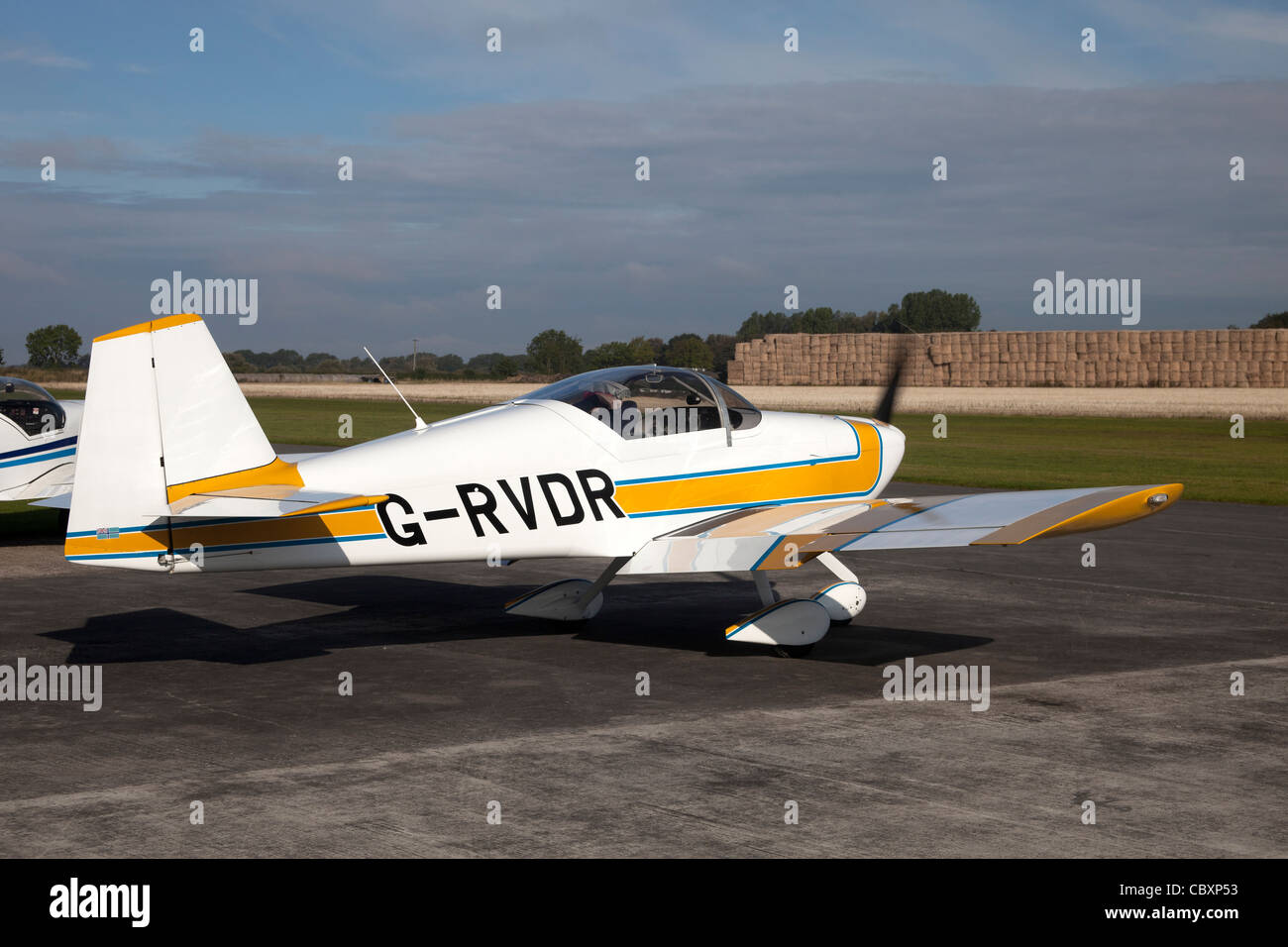 Vans RV-6A G-RVDR taxiing at Breighton Airfield Stock Photo - Alamy