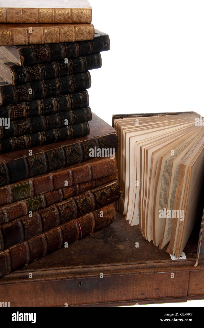 Old leather bound books pile hi-res stock photography and images - Alamy