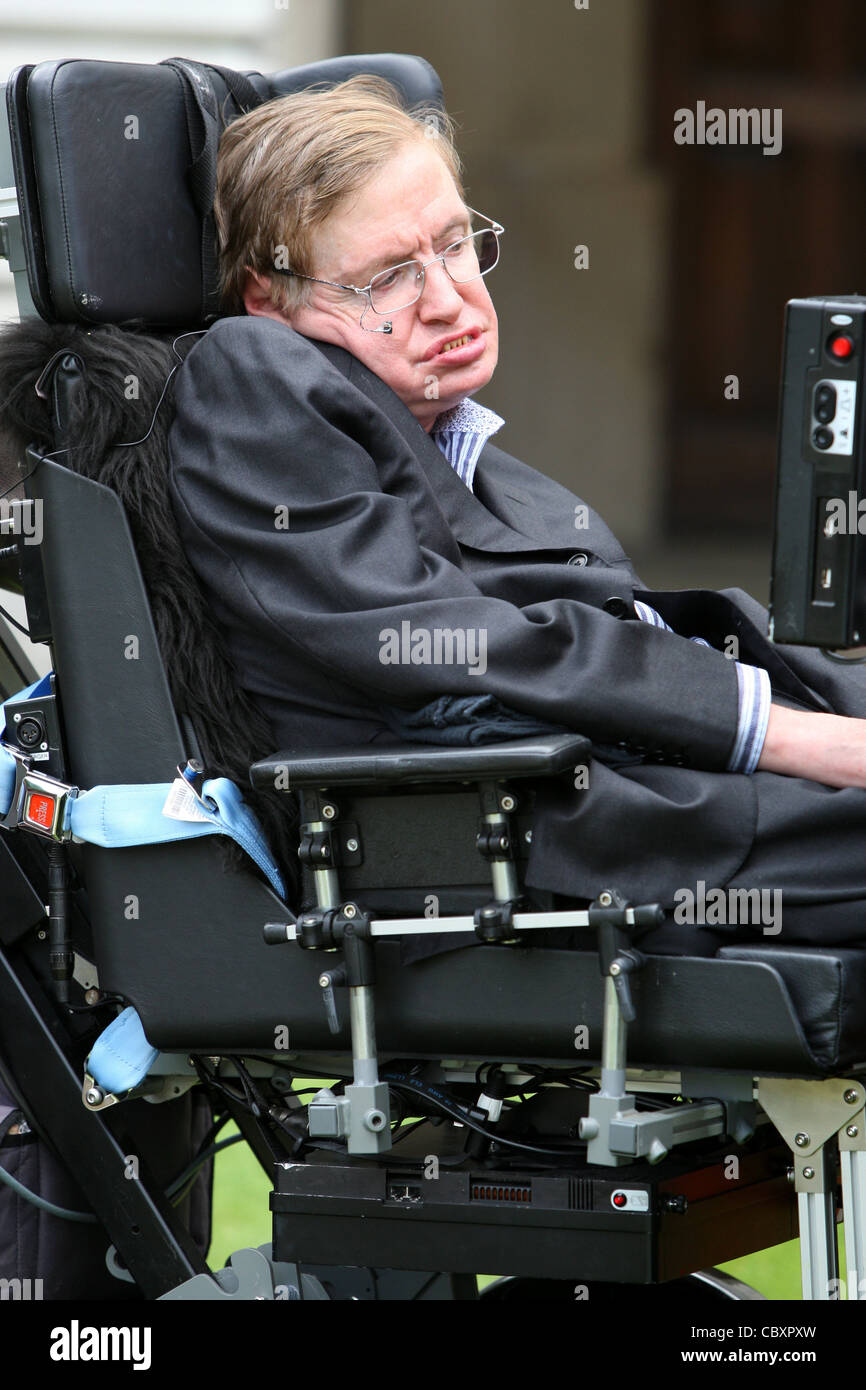 Stephen hawking hi-res stock photography and images - Alamy