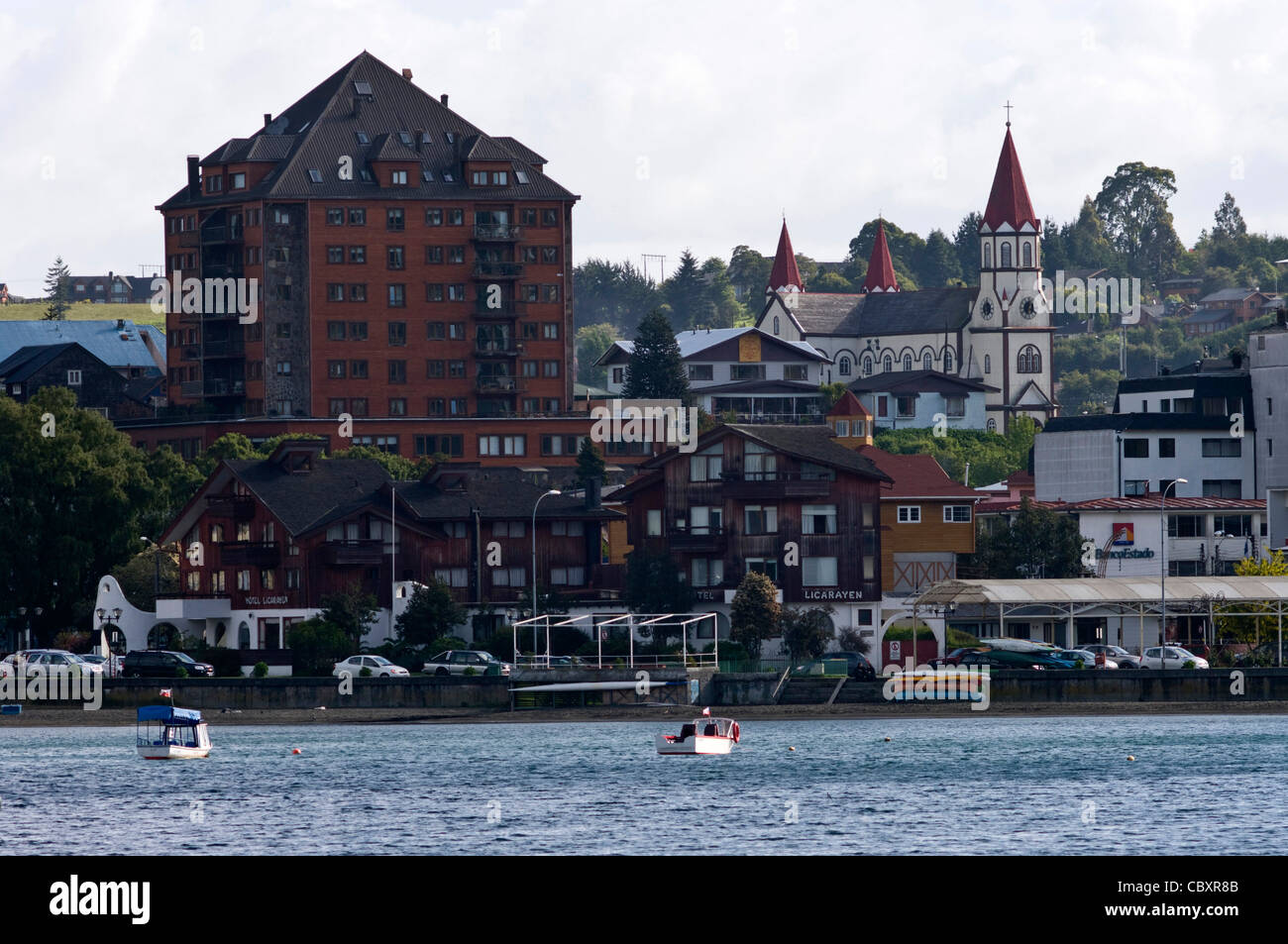 Chile lake boats hi-res stock photography and images - Alamy