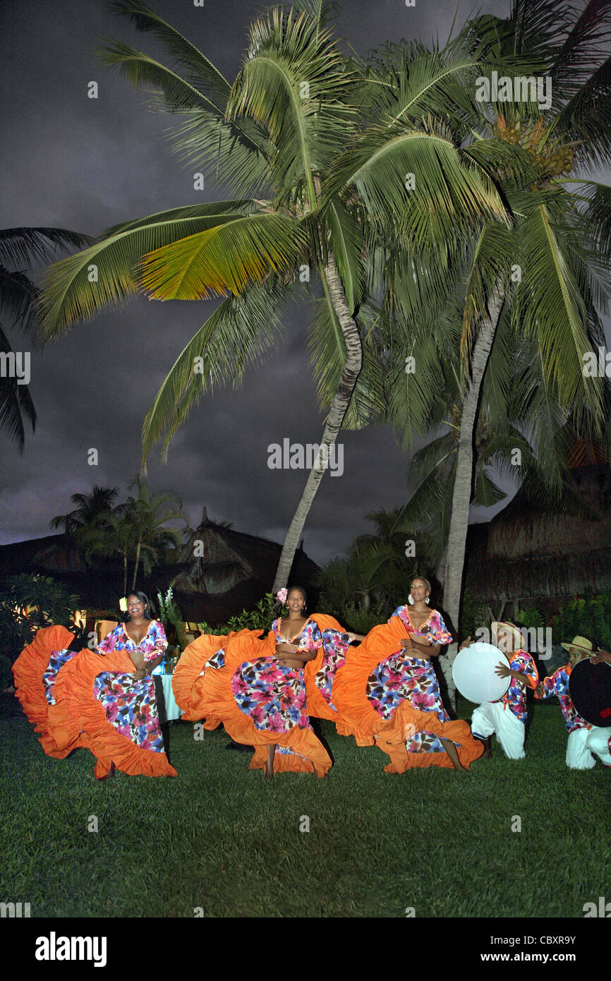 Sega dancers in Mauritius Stock Photo - Alamy