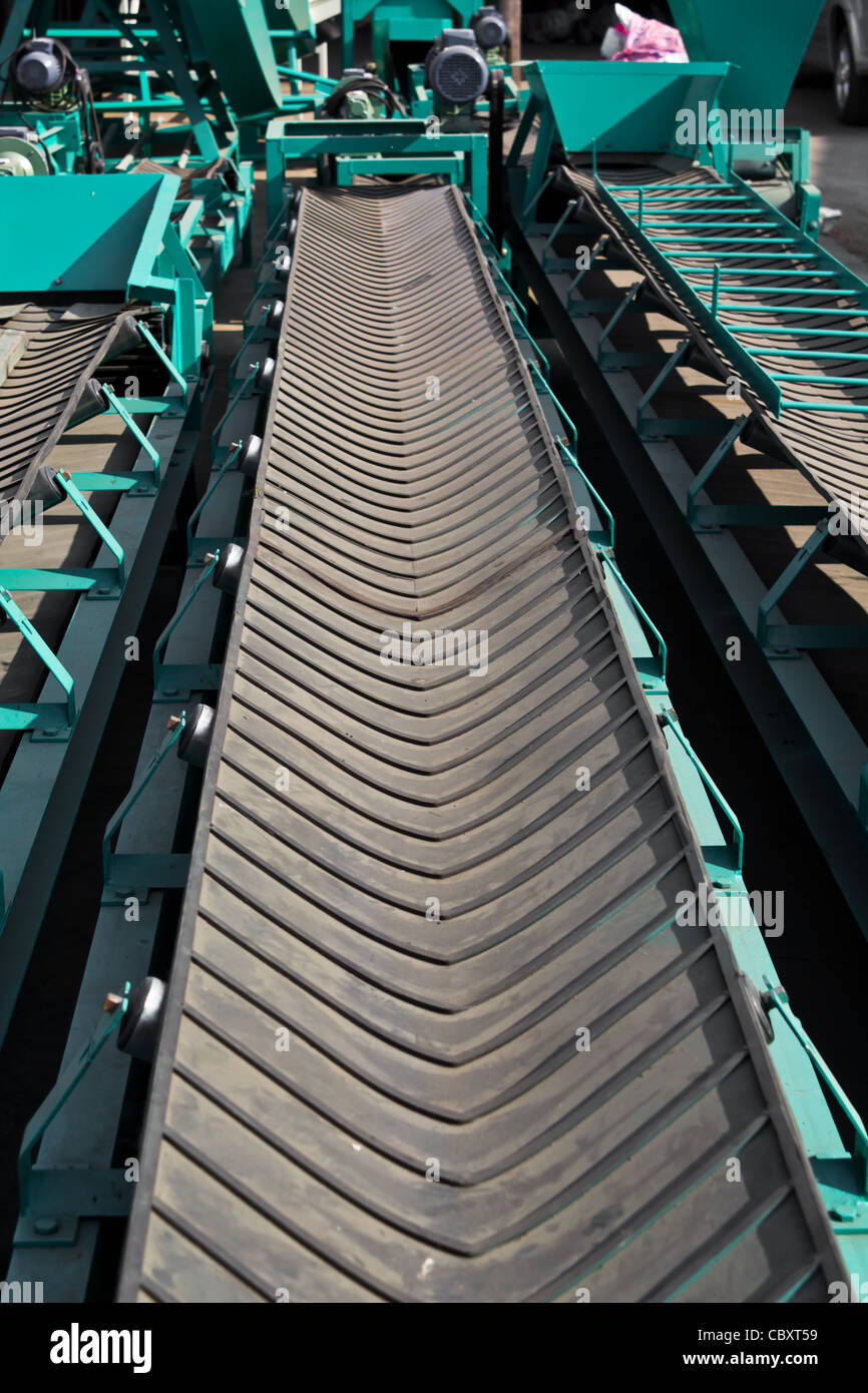 An empty conveyor belt for Agricultural products Stock Photo - Alamy