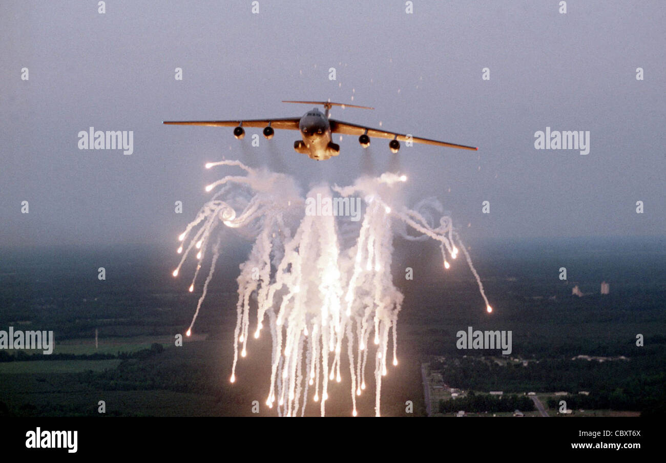 C 141b hi-res stock photography and images - Alamy