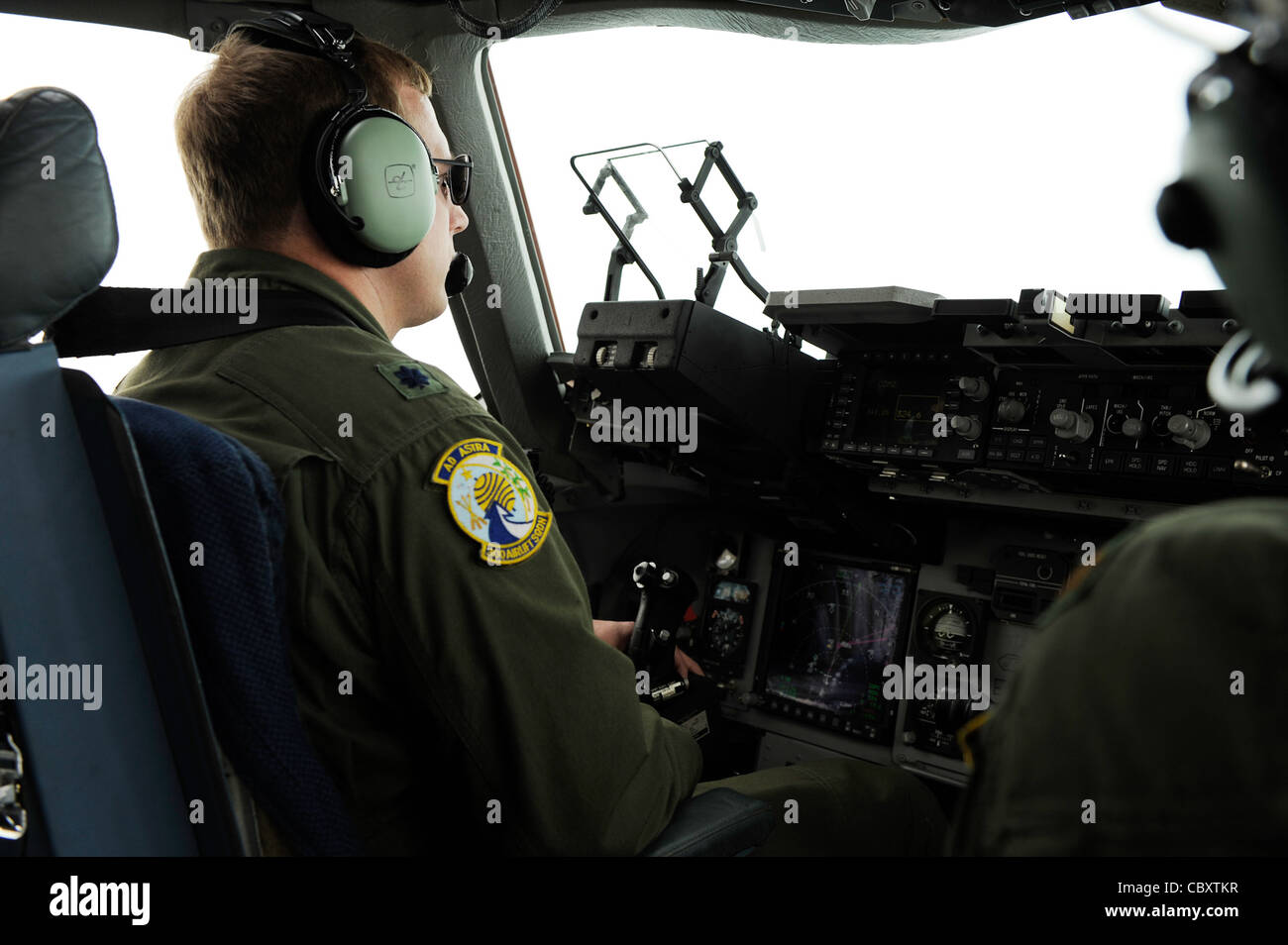 C 17 cockpit hi-res stock photography and images - Alamy