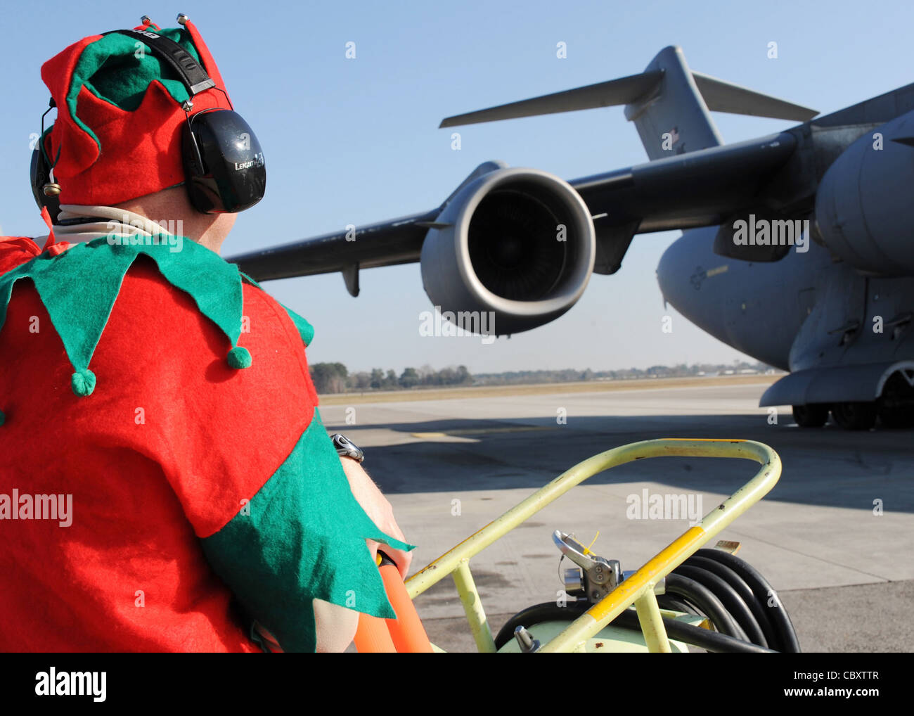 437th aircraft maintenance squadron hi-res stock photography and images ...