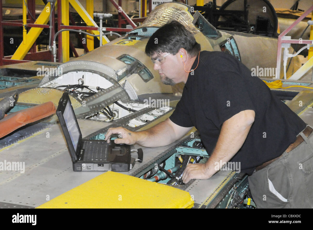 Ga mr osborne is an f 15 aircraft mechanic hi-res stock photography and ...