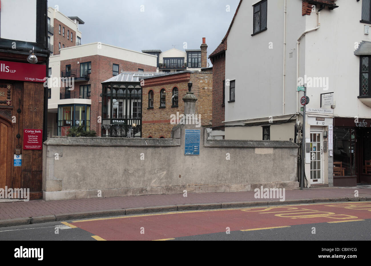 Clattern Bridge over the Hogsmill River in Kingston upon Thames, London ...