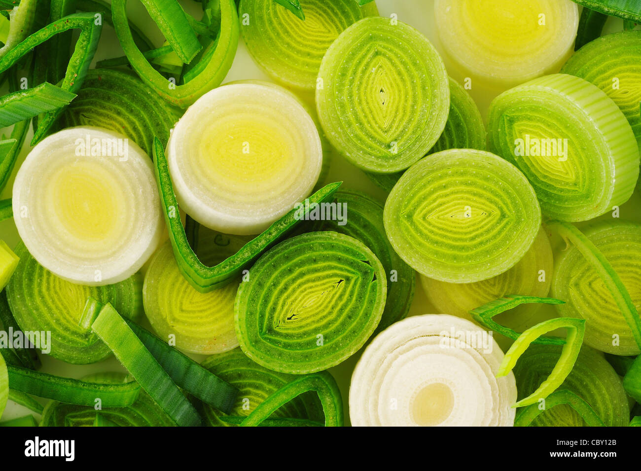 Leeks sliced hi-res stock photography and images - Alamy