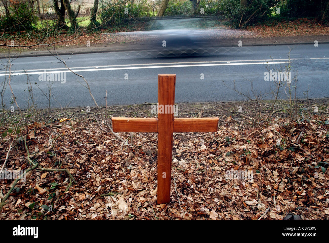 Roadside memorial hi-res stock photography and images - Alamy