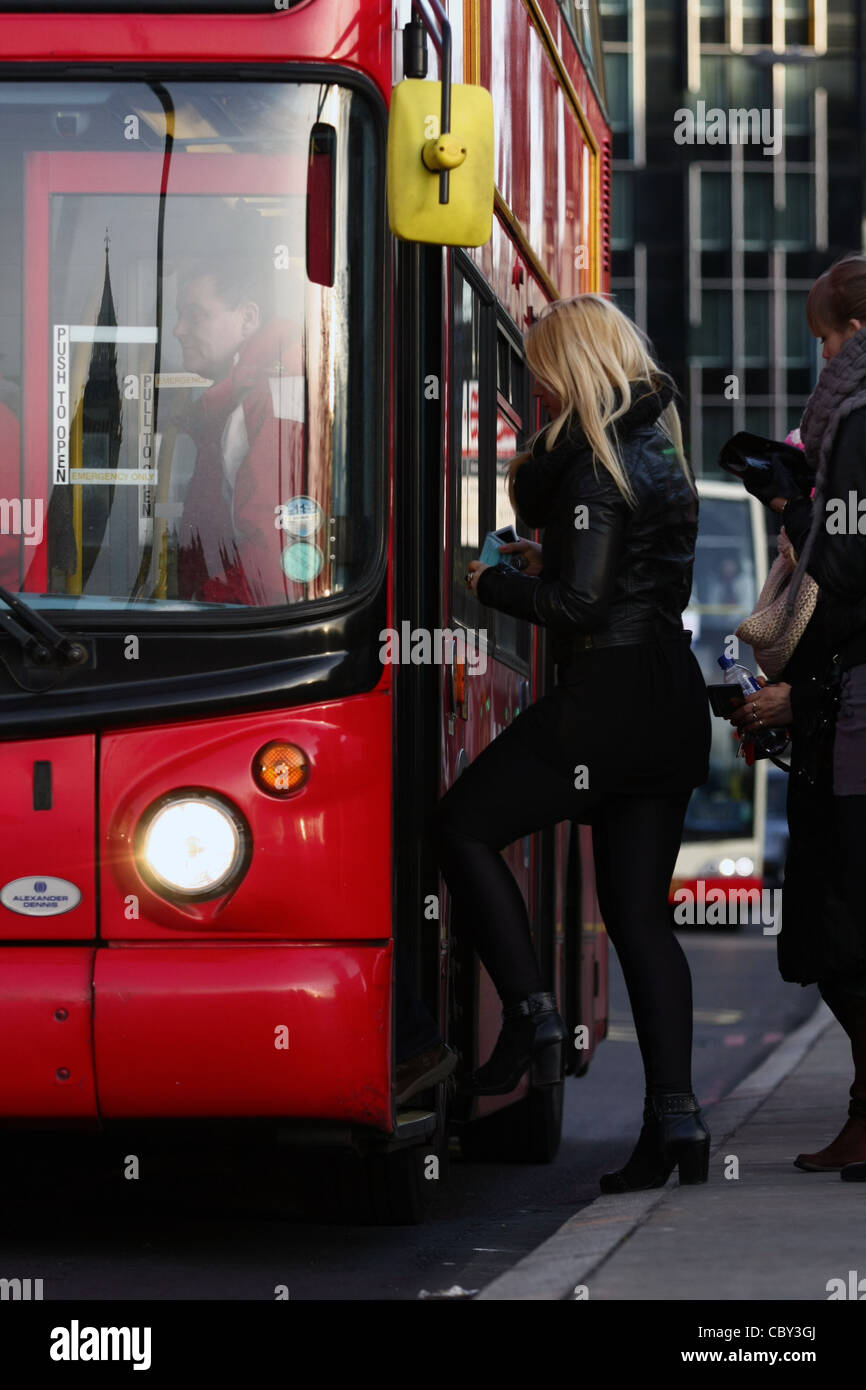 Catching a bus hi-res stock photography and images - Alamy