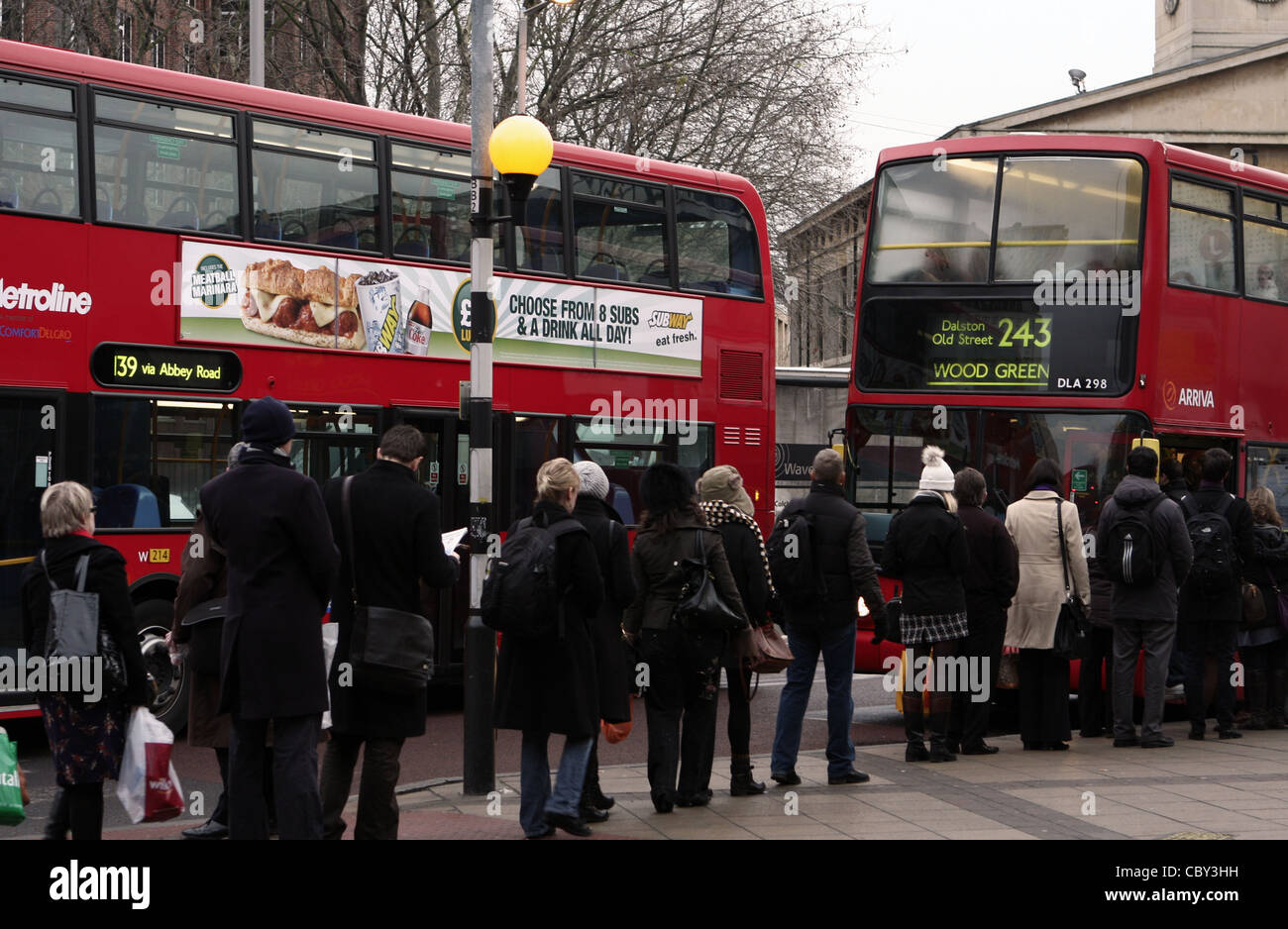 Bus stop queue hi-res stock photography and images - Alamy